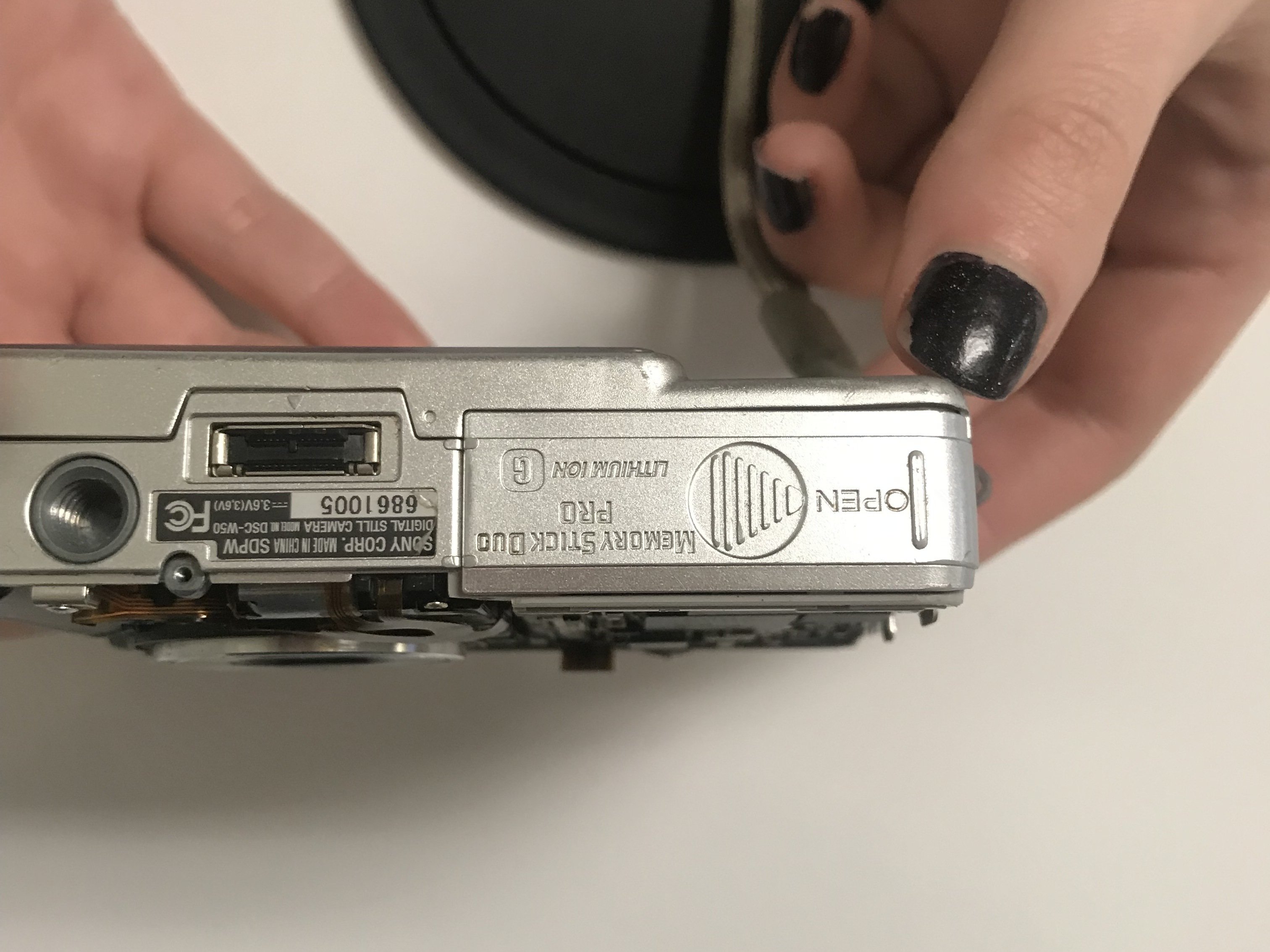 Sony Cyber-Shot DSC-W50 Battery Replacement Replacement - iFixit Repair ...