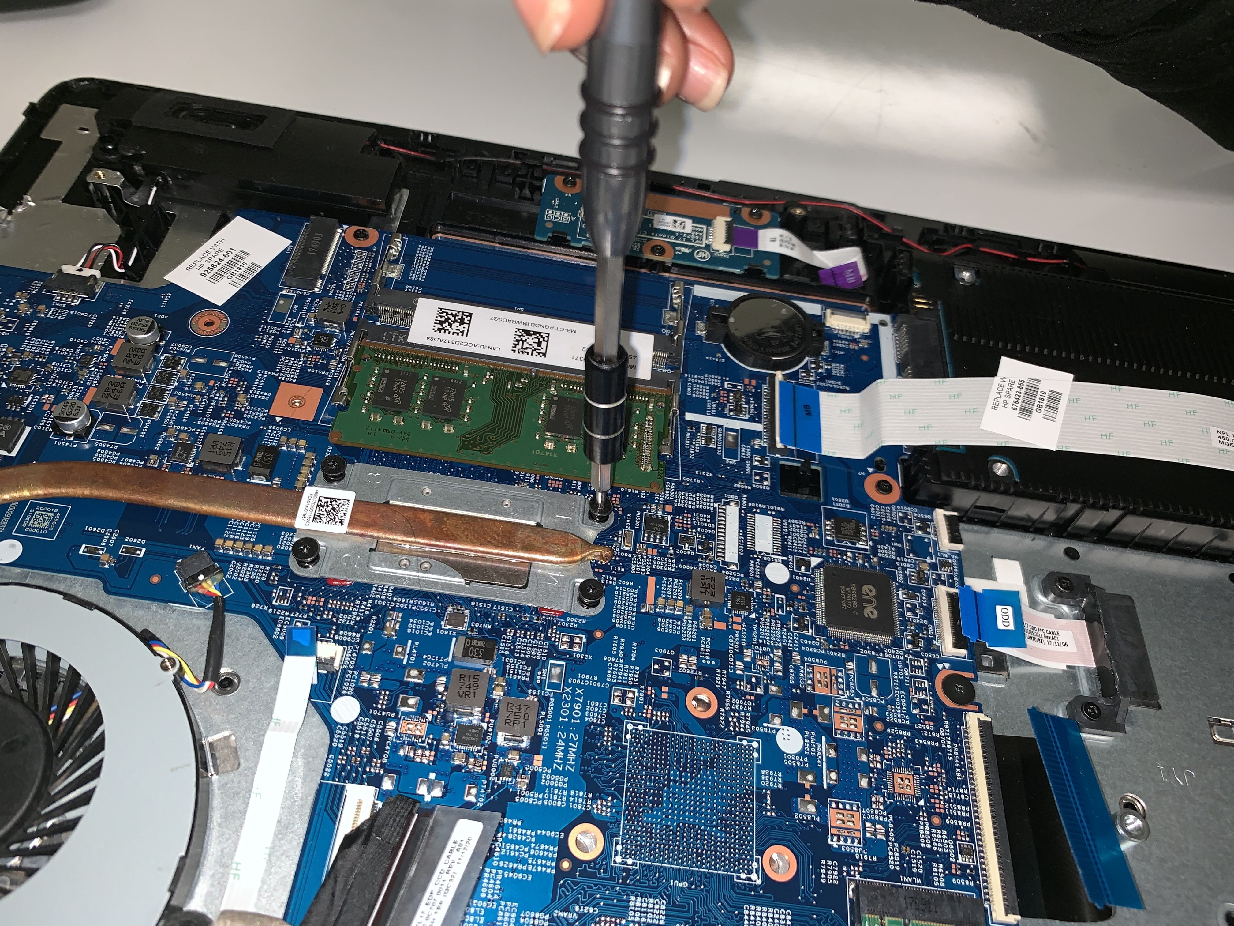 HP 17-bs049dx Motherboard Replacement - iFixit Repair Guide