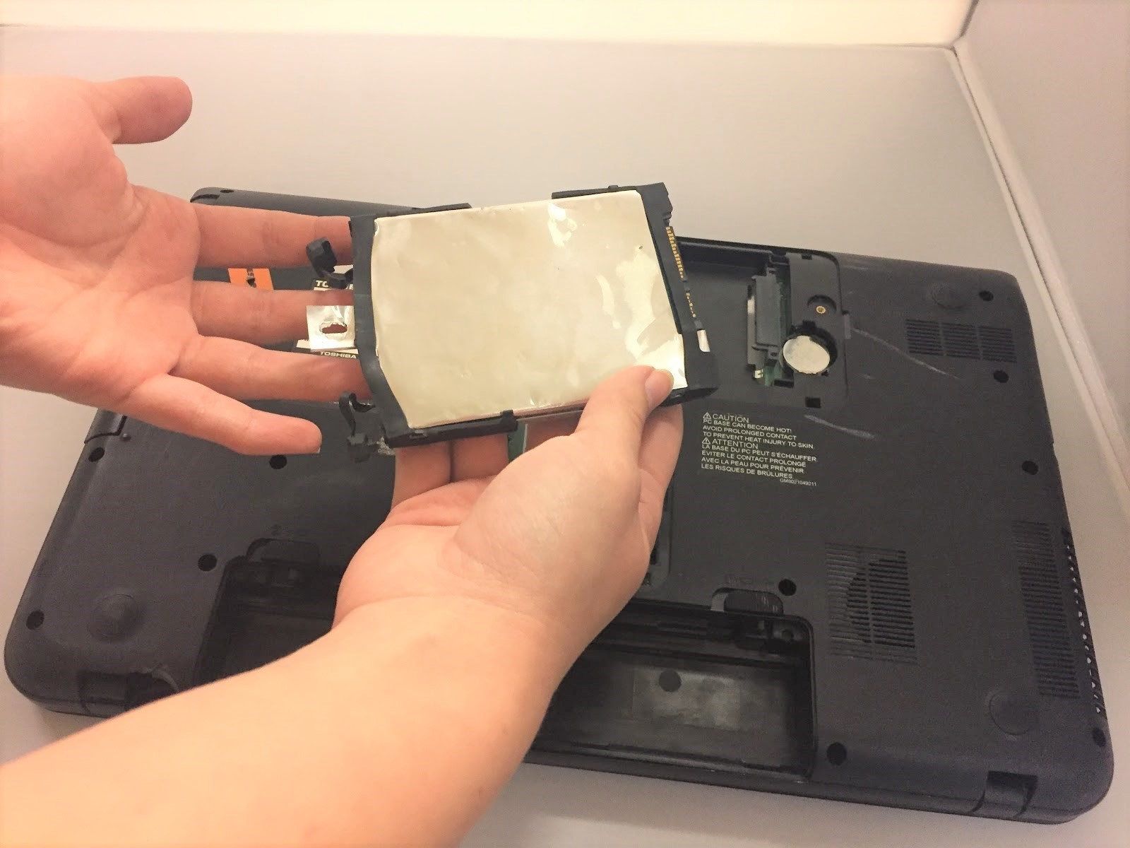 Toshiba Satellite C55-A5302 Hard Drive Replacement - iFixit Repair Guide