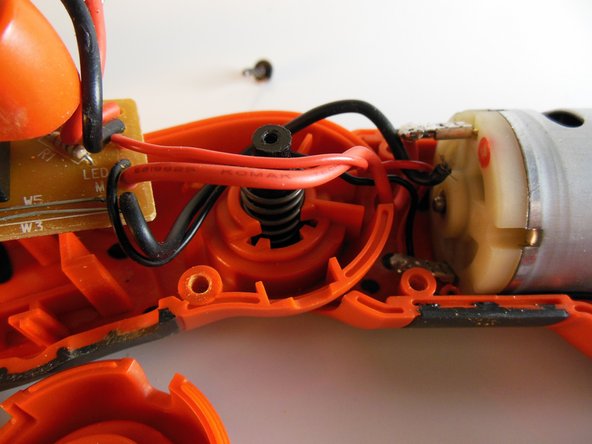 Black and Decker Pivot Plus PD600 Circuit Board Replacement - iFixit