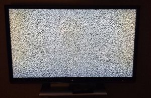 Yellowish discoloration on LCD TV - Sharp Television - iFixit