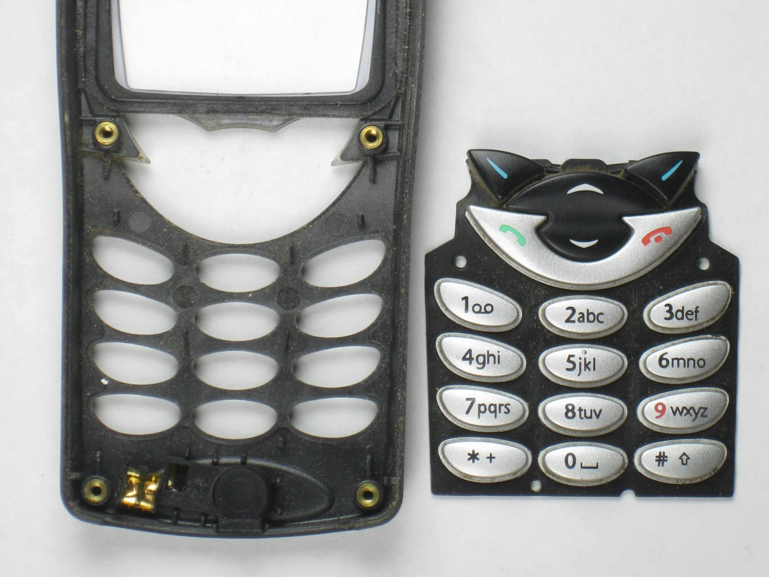 Nokia 8260 Keypad Replacement - iFixit Repair Guide