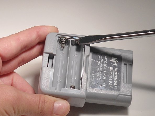 Nintendo 64 Rumble Pak Battery Replacement - iFixit