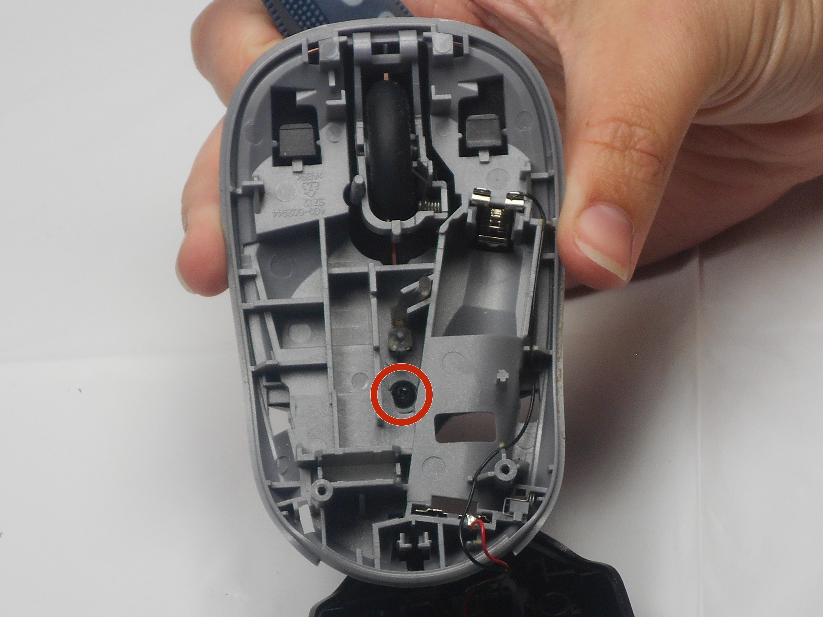 Logitech M215 Button Plate Replacement - iFixit Repair Guide