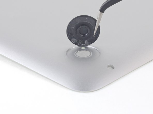 MacBook Pro 13" Unibody Mid 2010 Feet Replacement - iFixit