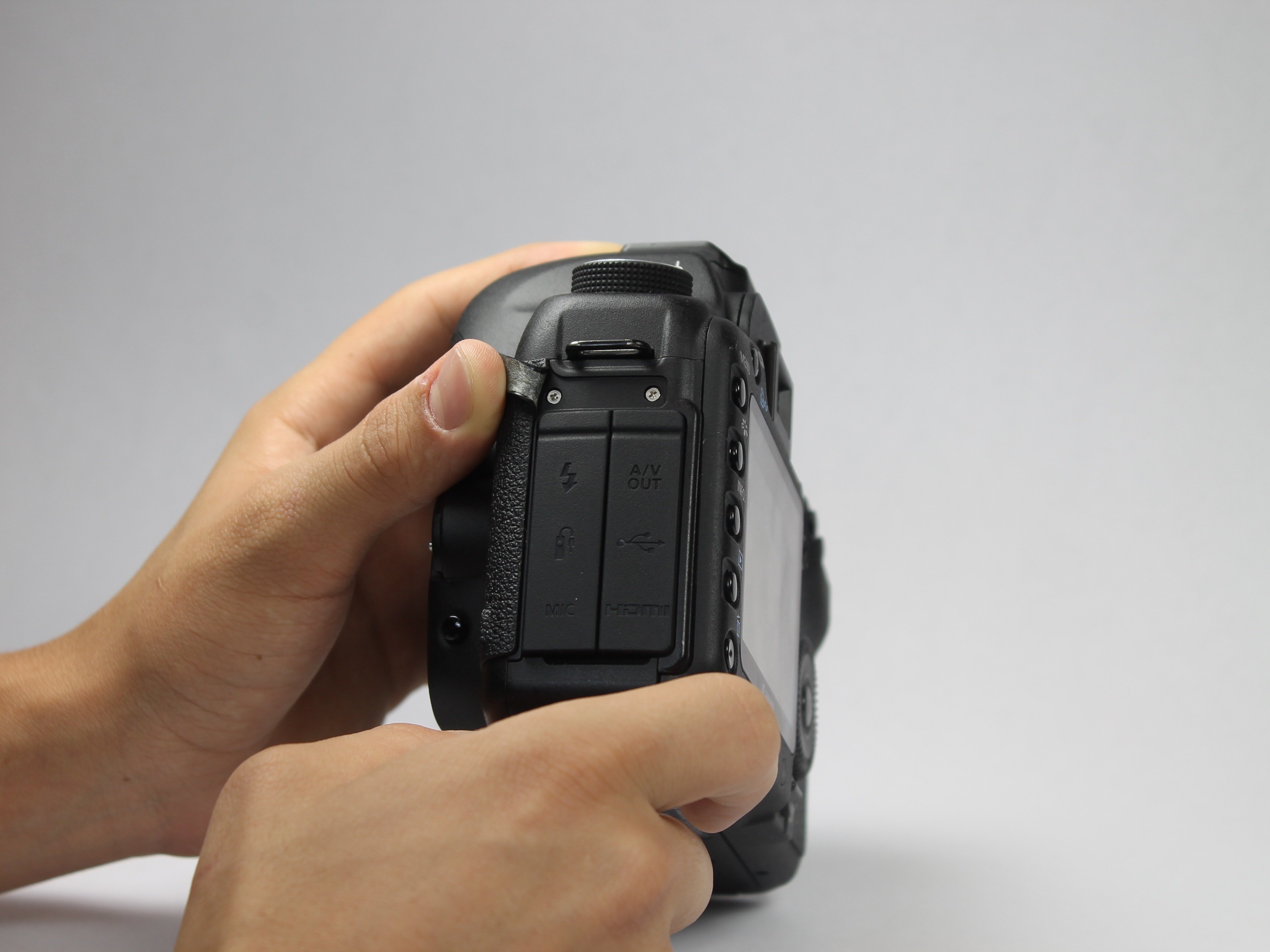 Canon EOS 5D Mark II Back Panel Replacement - iFixit Repair Guide