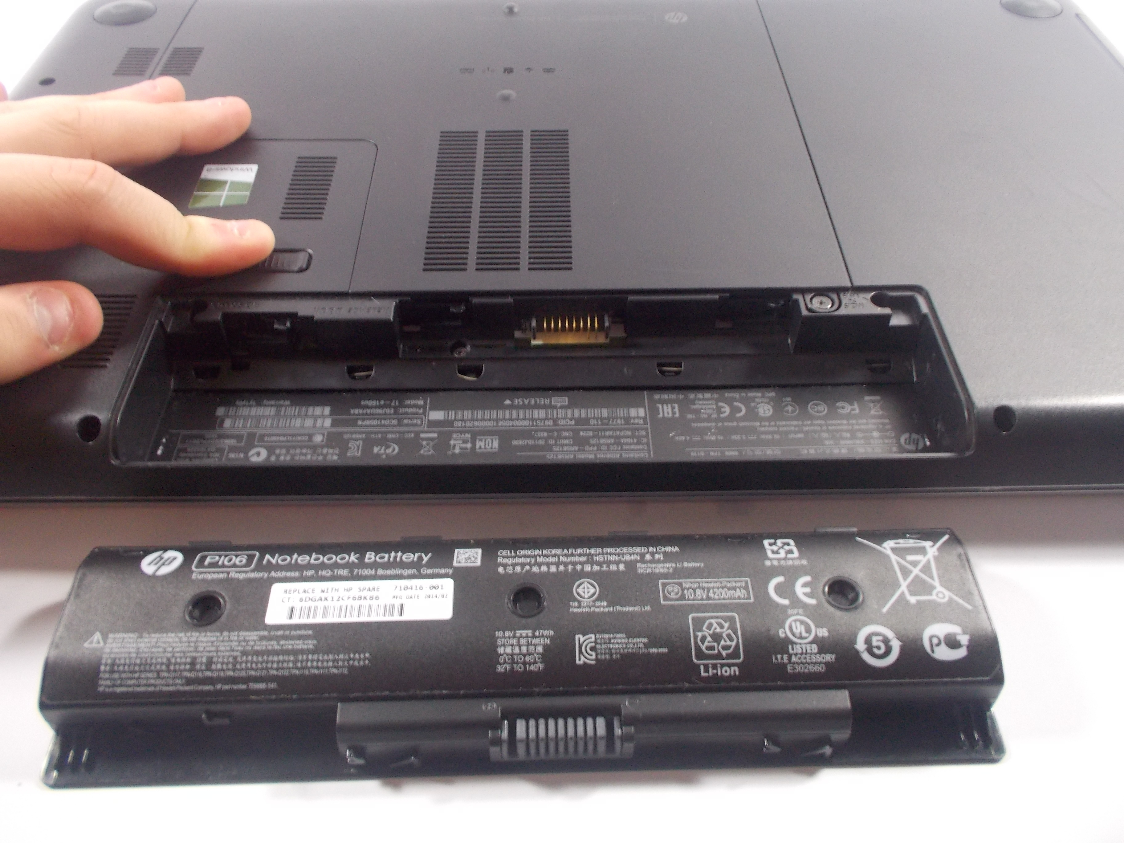 HP Pavilion 17 TS Battery Replacement - iFixit Repair Guide
