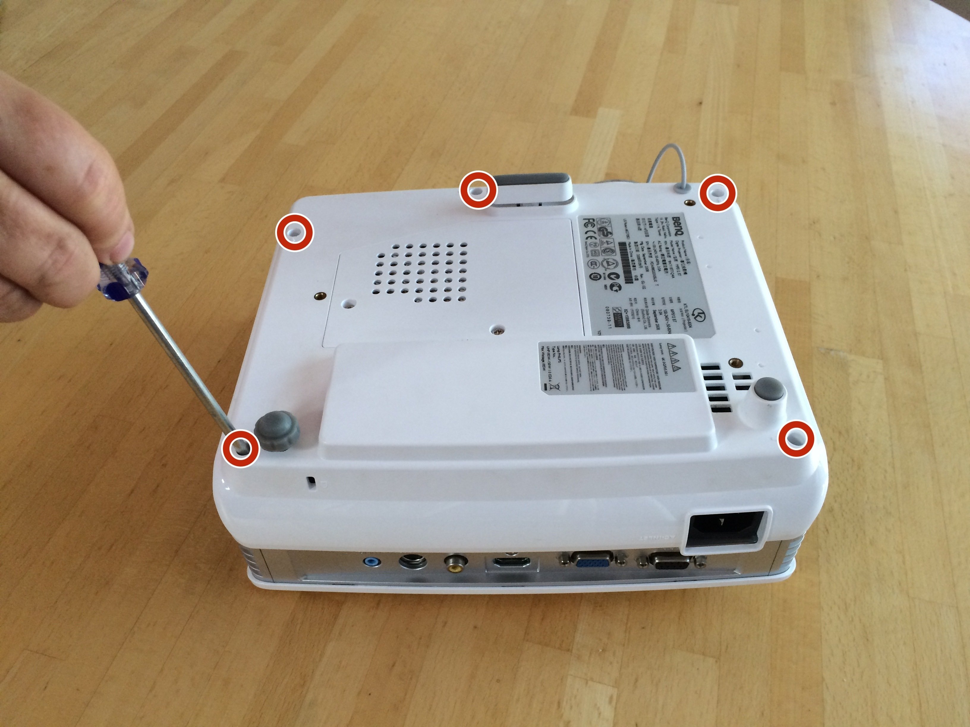 Replacing BenQ MP512ST Projector Central Fan - iFixit Repair Guide