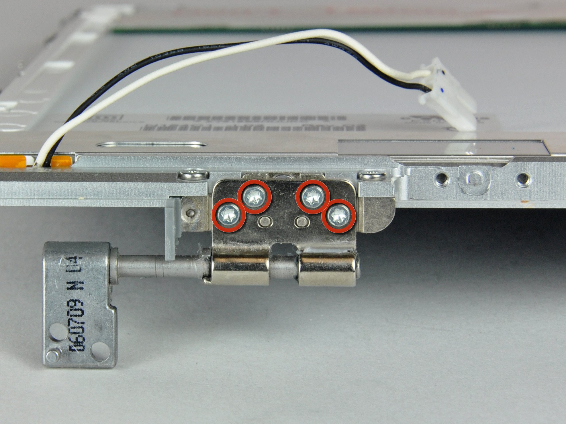 MacBook Pro 15" Core Duo Model A1150 Right Clutch Hinge Replacement ...