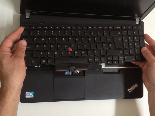 Lenovo ThinkPad Edge E530, E530c Keyboard Replacement - iFixit Repair Guide