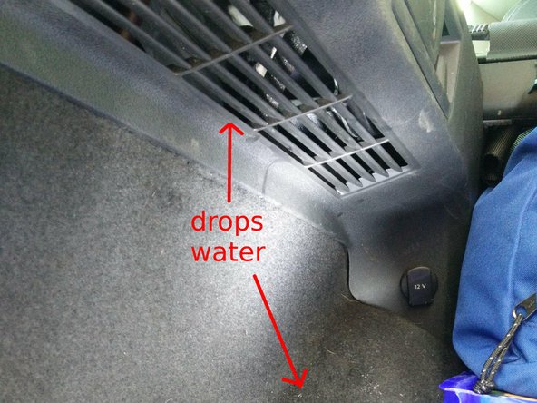Unplug a sunroof drain - front and rear - Seat Leon MK3/5F - Volkswagen ...