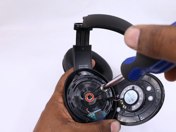 Beats Studio 2.0 Wireless Left Interior Side Panel Replacement - iFixit