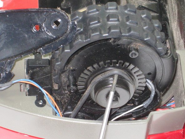 How to clean iRobot Roomba 4100 optical sensors to fix Circle Dance ...