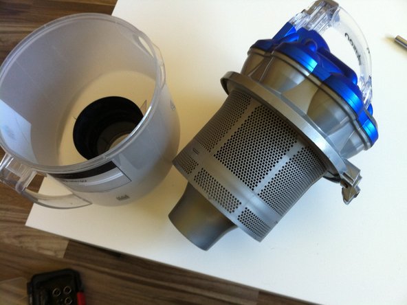 Dyson DC19 Allergy Vacuum Cleaner disassembly - iFixit Repair Guide
