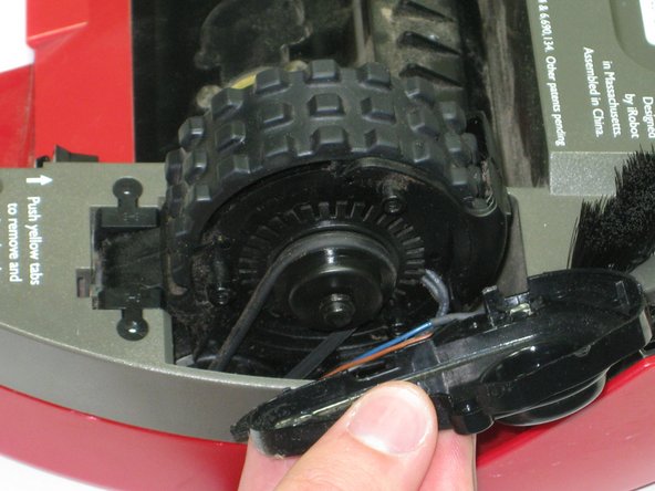 How to clean iRobot Roomba 4100 optical sensors to fix Circle Dance ...