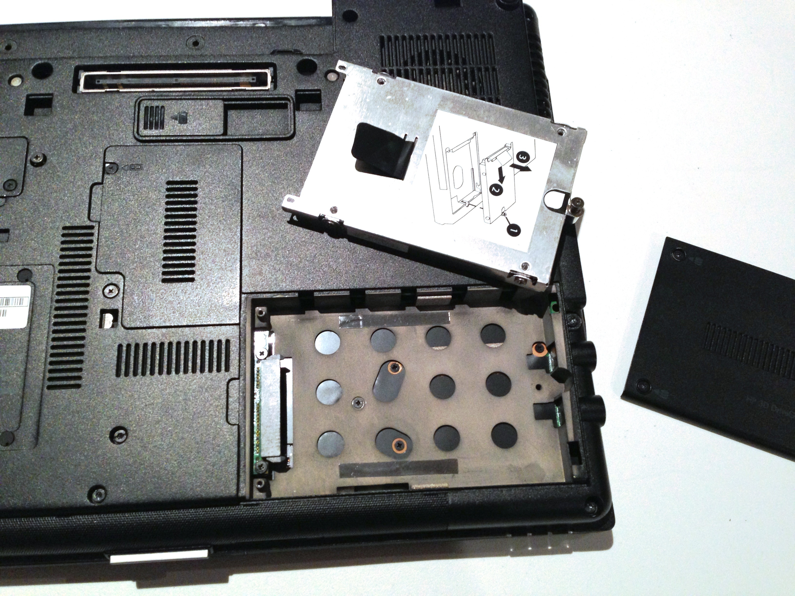 Removing the HP Elitebook 6930p Hard Drive - iFixit Repair Guide