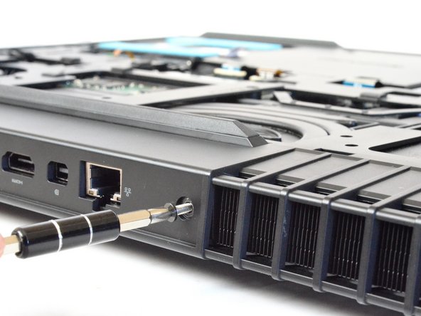 Alienware 17 R4 Battery Replacement - iFixit