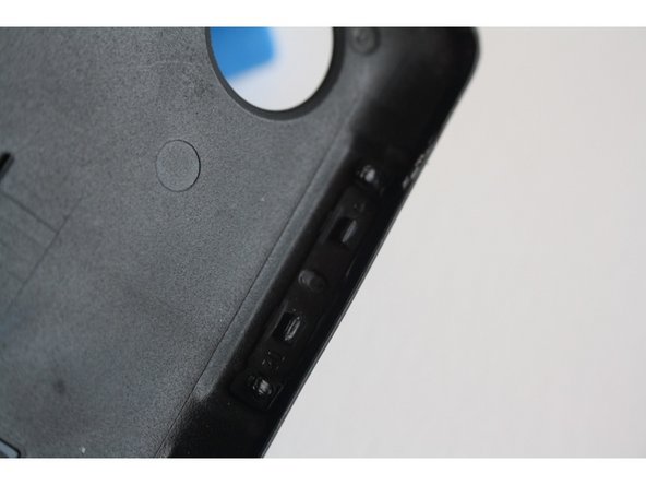 Repairing Sony Xperia L Volume Control Button - iFixit