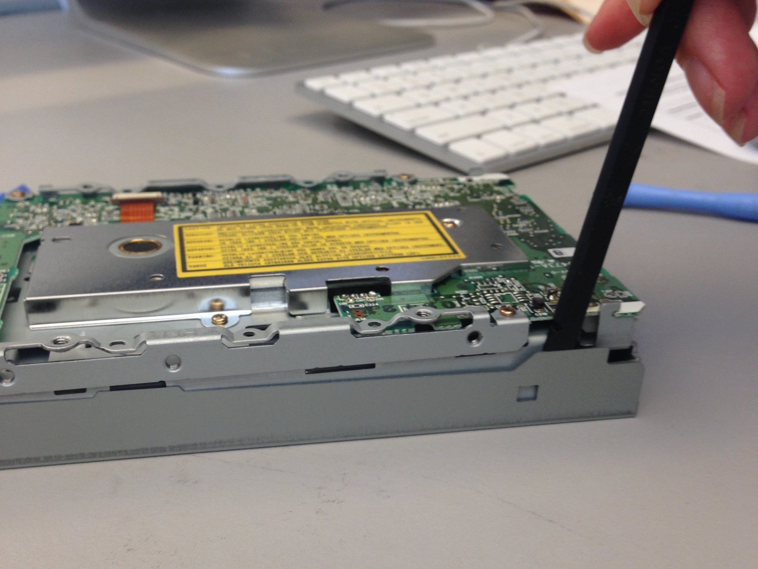 Imation Superdisk USB Drive Disc Drive Casing Replacement - iFixit ...