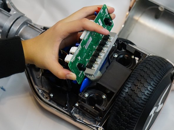 Hover-1 Matrix Right Gyroscope Sensor Board Replacement - iFixit Repair ...