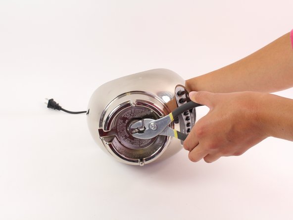 Oster 16-Speed Blender Fan and Motor Replacement - iFixit