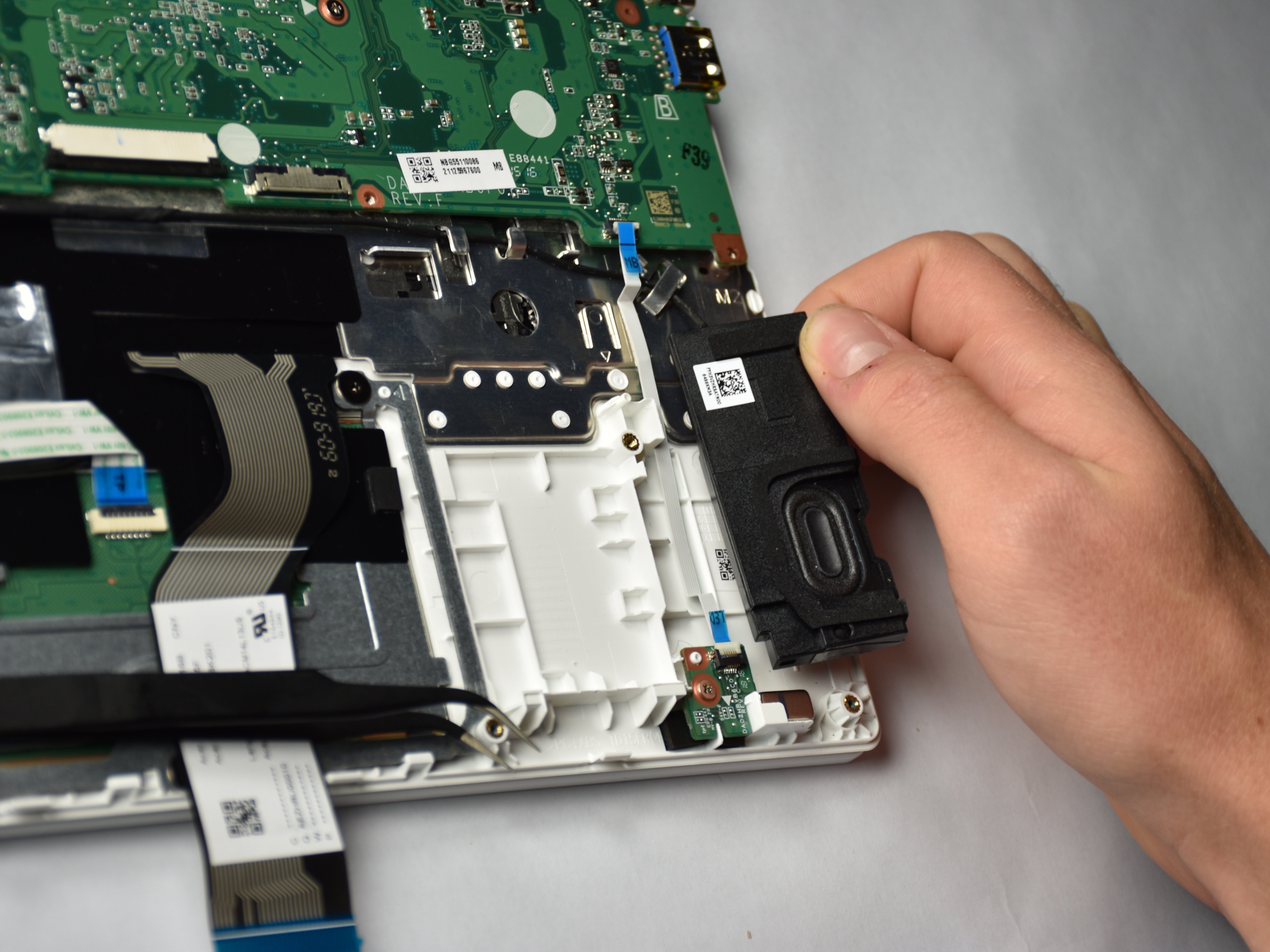 Acer Chromebook R11 CB5-132T-C1LK Speakers Replacement - iFixit Repair ...