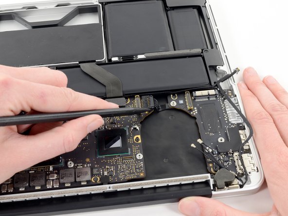 MacBook Pro 13" Retina Display Early 2013 I/O Board Replacement - iFixit Repair Guide