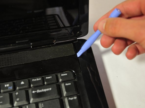 Dell Inspiron 1545 Center Control Cover Replacement - iFixit Repair Guide