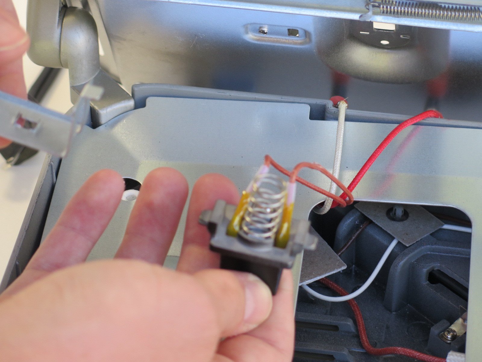 Cuisinart Griddler GR- 4N Button Spring Replacement - iFixit Repair Guide