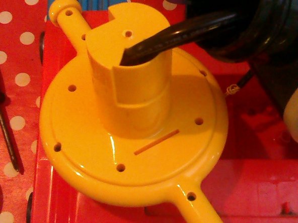 Disassembling the Thomas Ride On Train - iFixit Repair Guide