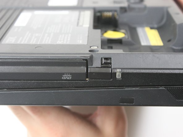 IBM ThinkPad T30 Optical Drive Replacement - iFixit