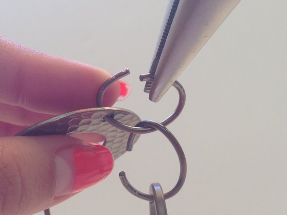 How to Fix a Broken Necklace - iFixit