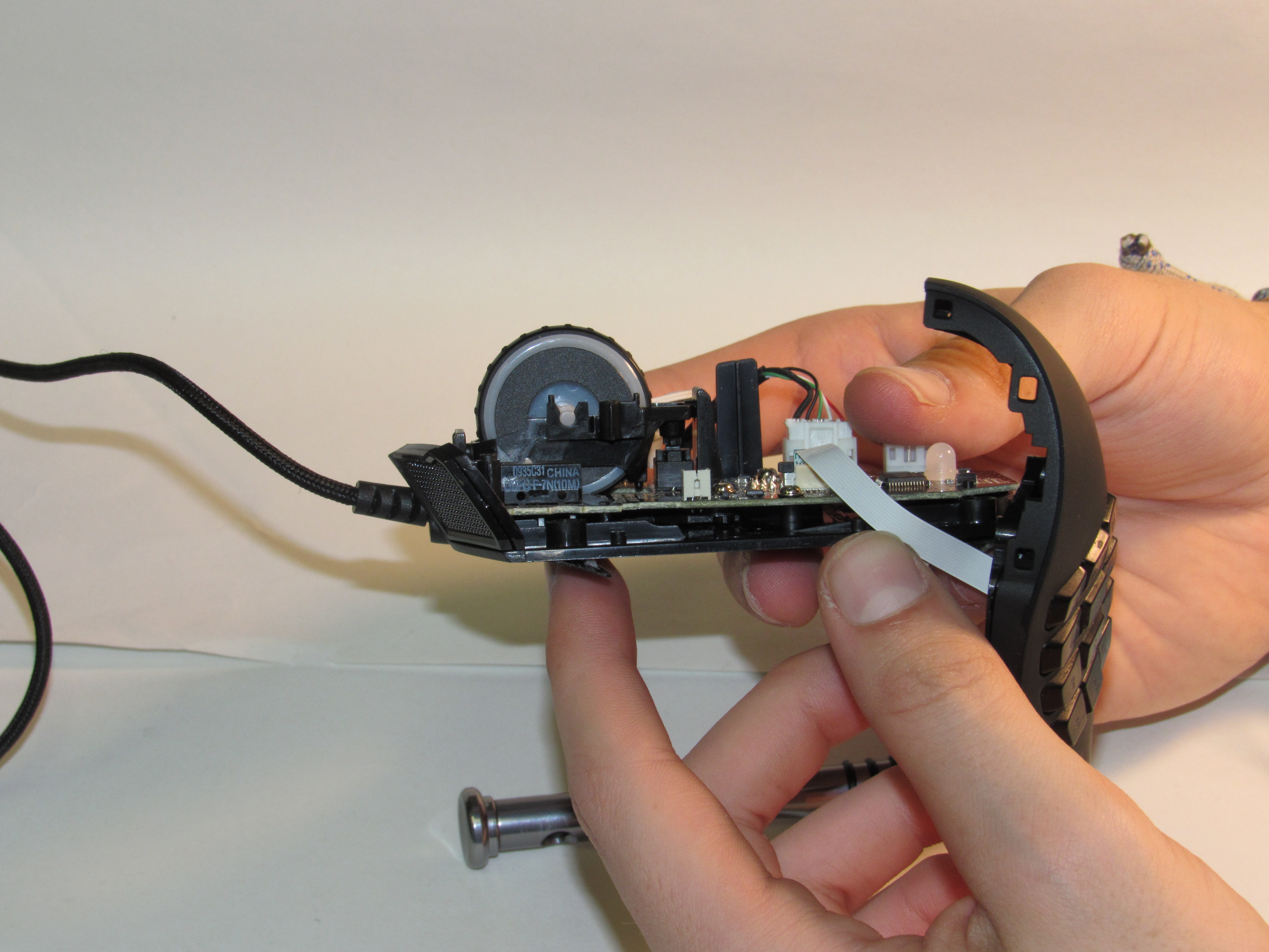 Razer Naga Expert MMO Scroll Wheel Replacement - iFixit Repair Guide