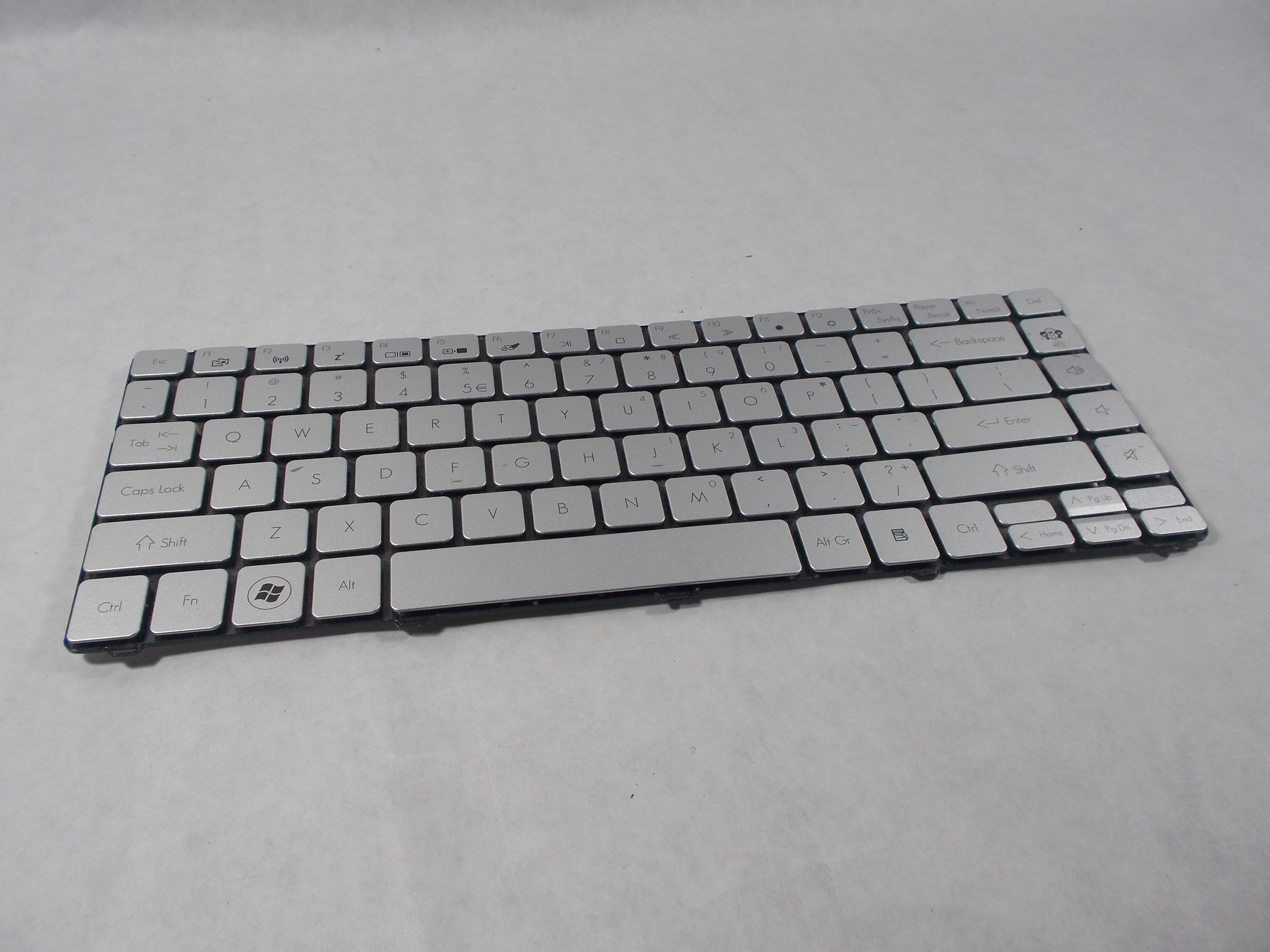 Gateway ID49C07U Keyboard Replacement - iFixit