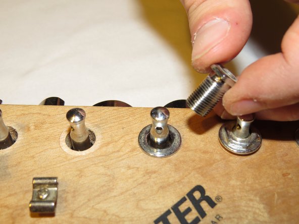 Fender Starcaster Tuning Heads Replacement - iFixit