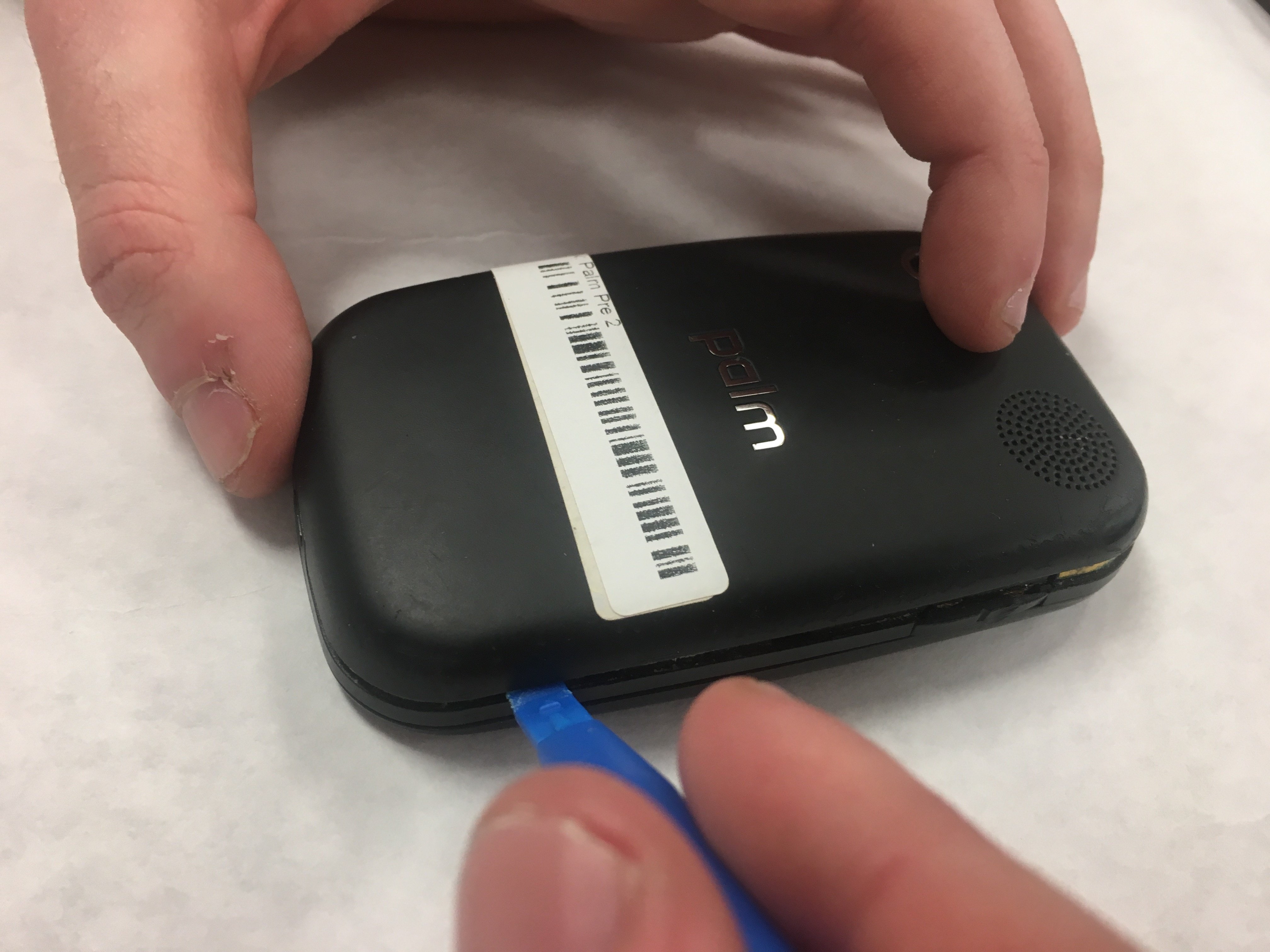 Palm Pre 2 Battery Replacement - iFixit Repair Guide