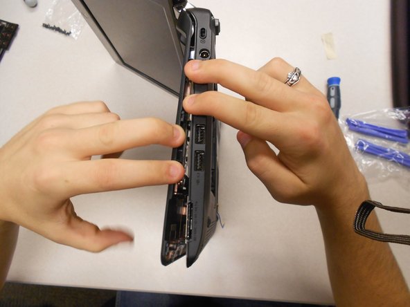 Gateway KAV60 LT2016U WiFi Card Replacement - iFixit Repair Guide