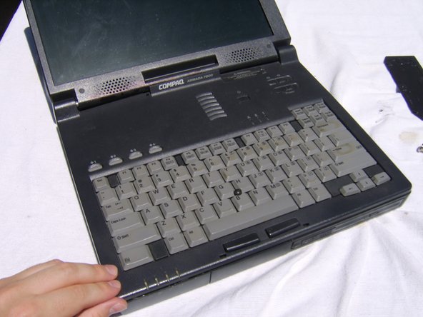 Disassembling the Compaq Armada 7800 - iFixit Repair Guide