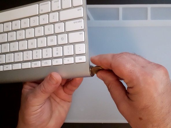 How to Repair Apple Wireless Keyboard A1314 - Doesn't Turn On - iFixit ...