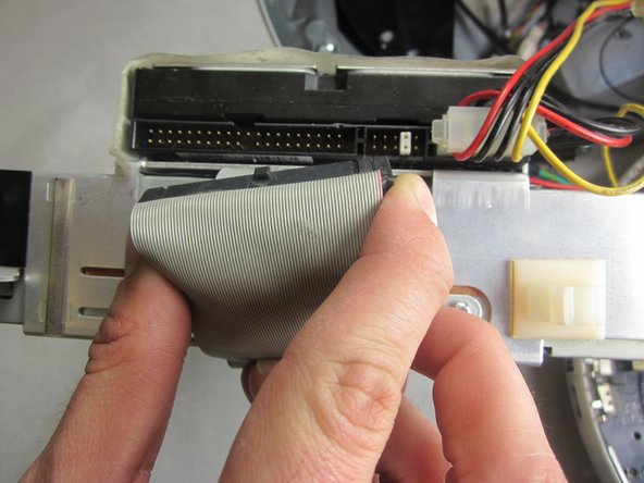 iMac G4 17 800 MHz EMC 1936 Hard Drive Replacement - iFixit