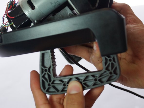 Logitech G27 C-Clamp Replacement - iFixit