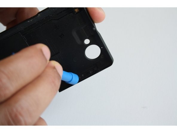 Repairing Sony Xperia L Volume Control Button - iFixit