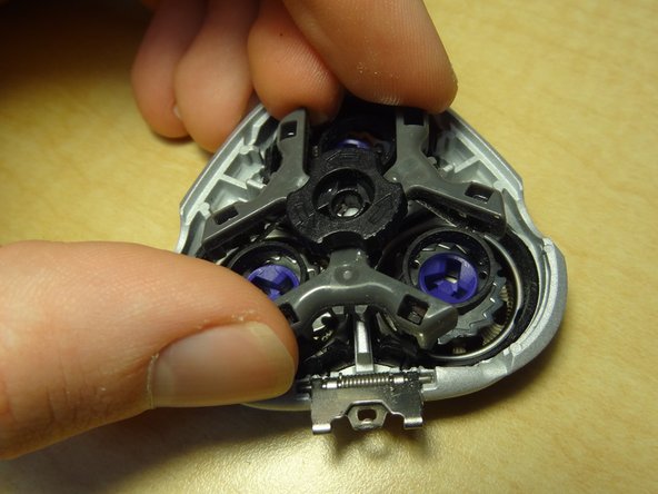 Philips Norelco Shaver Head Blade Replacement - iFixit Repair Guide