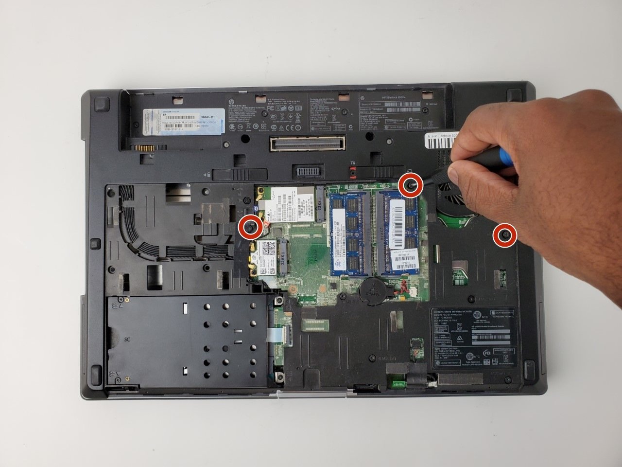 HP EliteBook 8560w Keyboard Replacement - iFixit Repair Guide