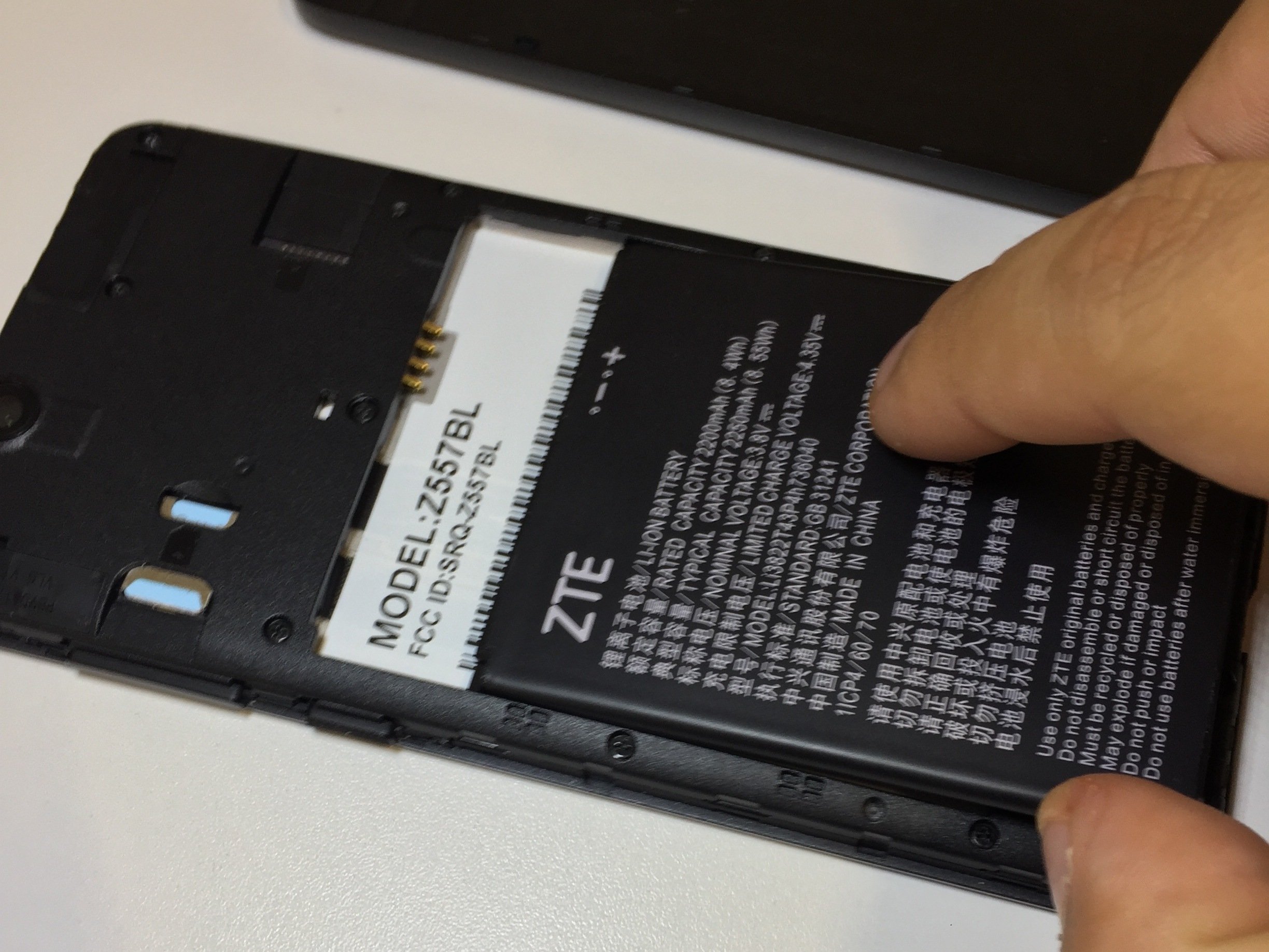 ZTE ZFive G LTE Battery Replacement - iFixit Repair Guide