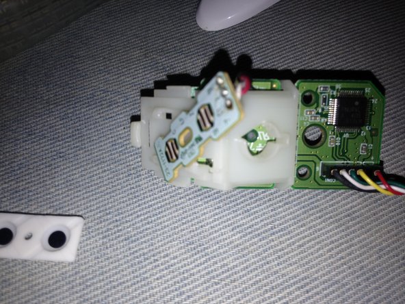 Nintendo Wii Remote & Wii Nunchuk Accessory Disassembly/Reassembly ...