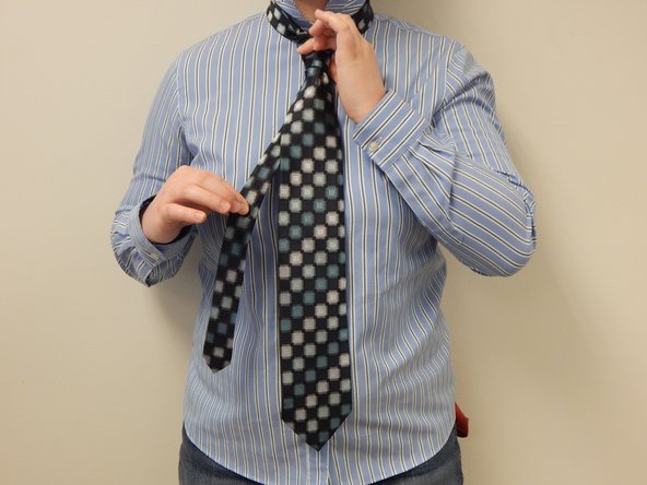 How to Tie a Tie: Four-in-Hand - iFixit