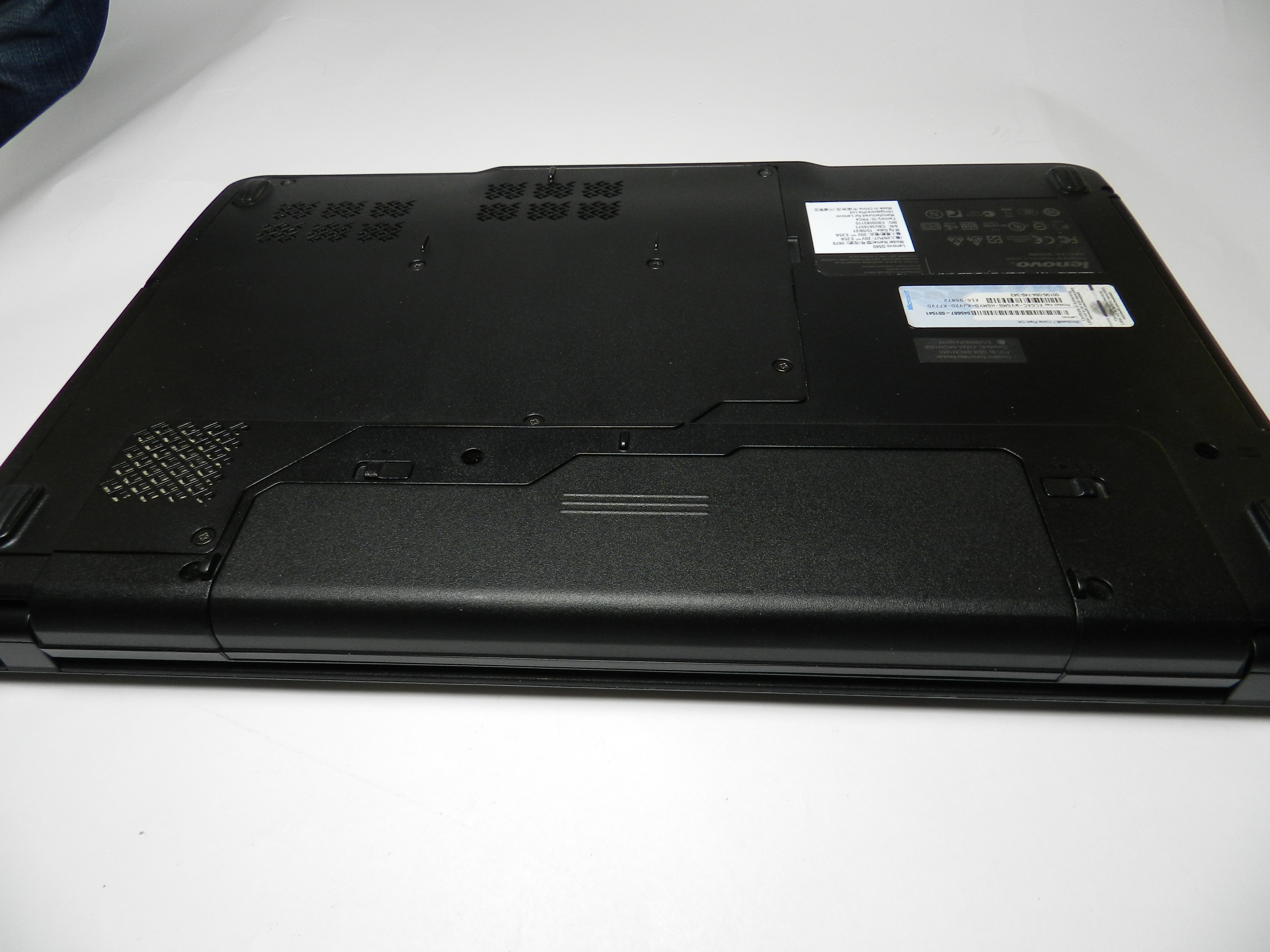 Lenovo Essential G560 Battery Replacement - iFixit