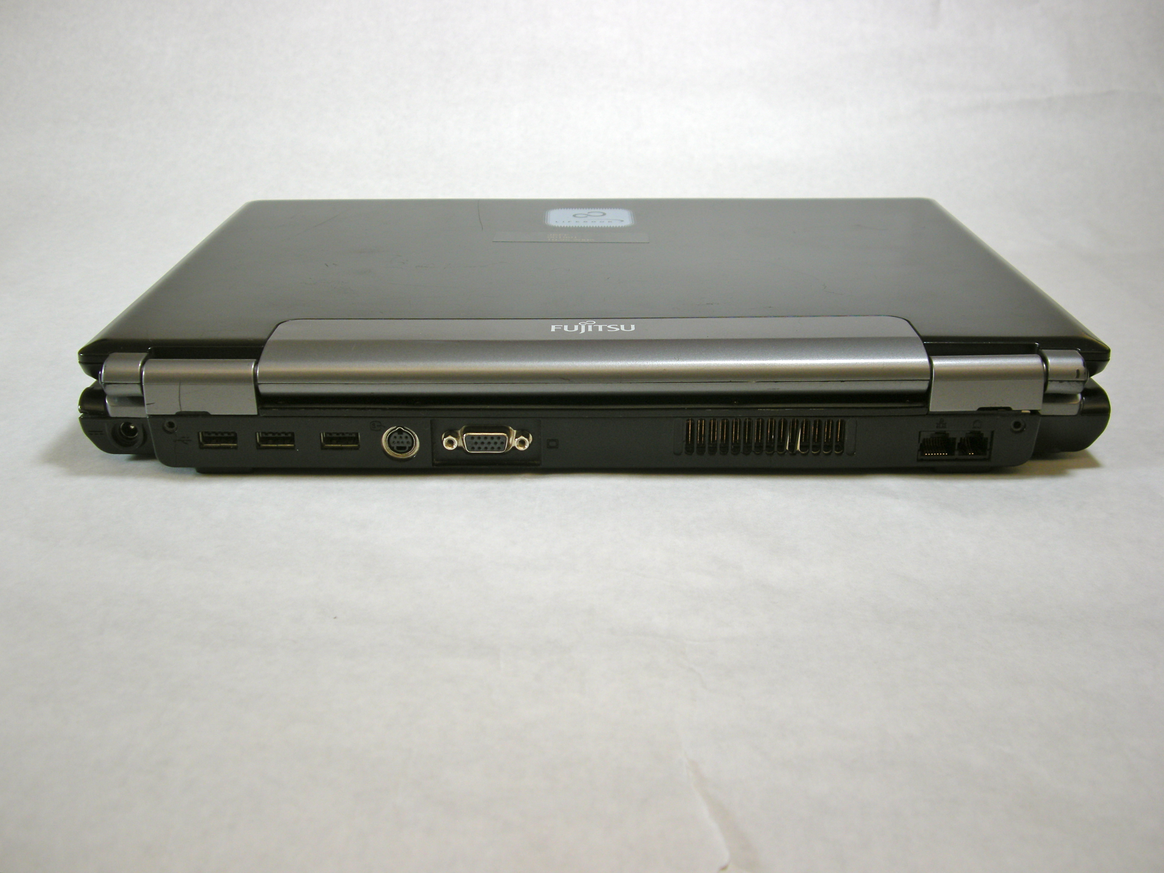 Fujitsu LifeBook N3510 Hinge Cover Replacement - iFixit