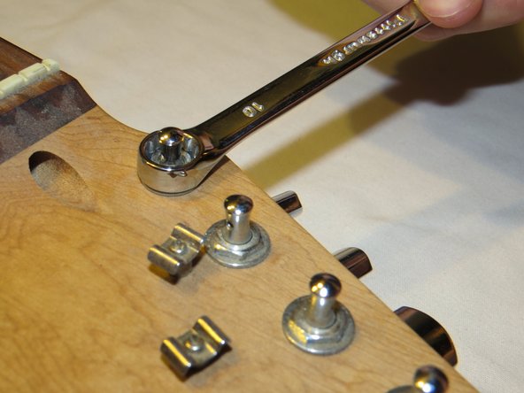 Fender Starcaster Tuning Heads Replacement - iFixit